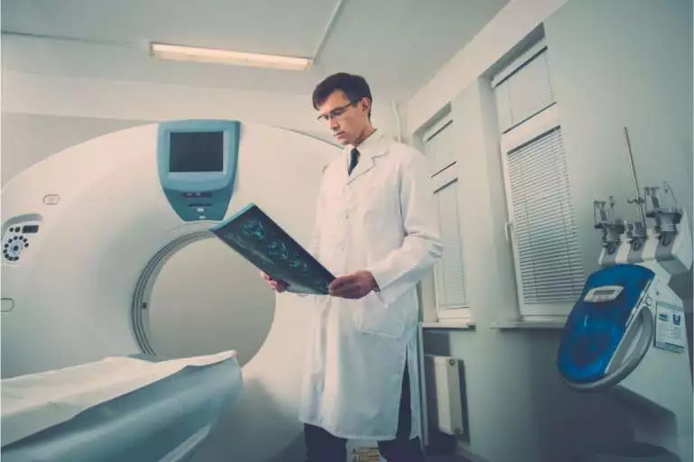 Tomografia do tórax: como é feito o exame e indicações