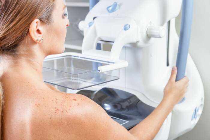 Mamografia com contraste: o que é, como é feita e indicações