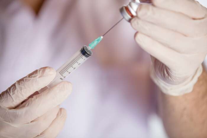 Via intramuscular: exemplos de medicamentos e como usar